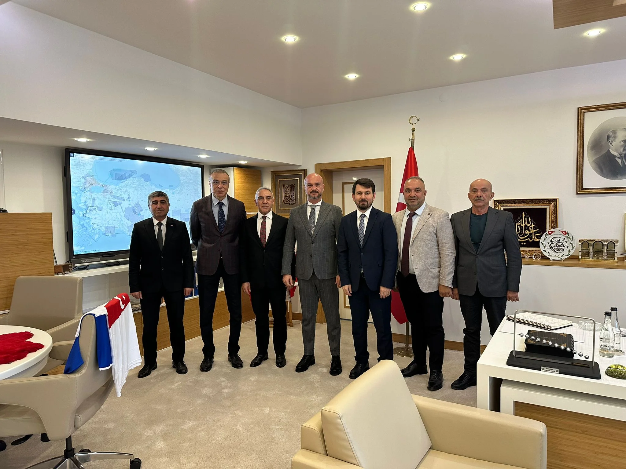 Yönetim Kurulumuzdan Genel Müdürümüze Ziyaret - Dhmi Spor Kulübü